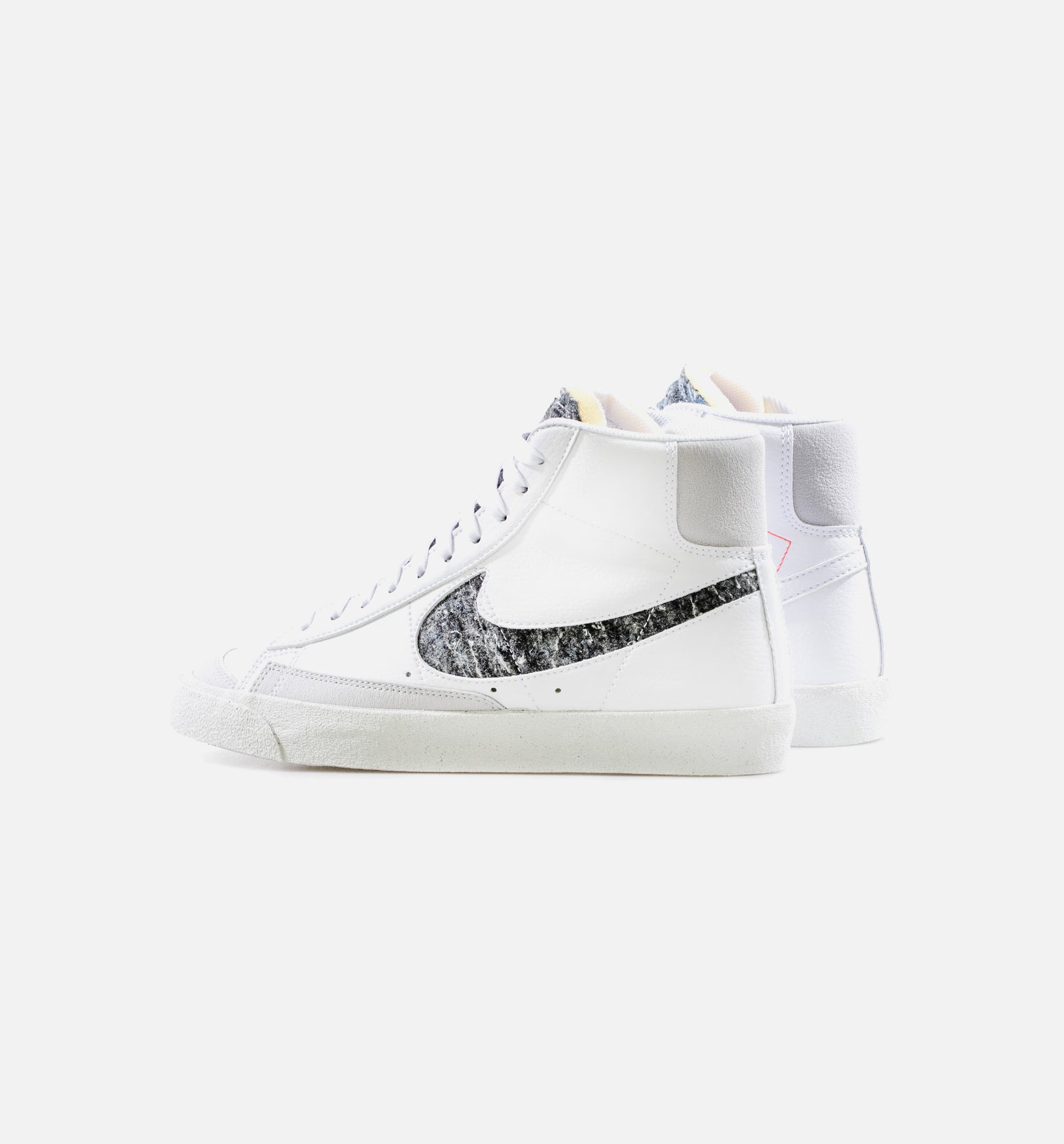 Nike CW6726-100 Blazer Mid 77 Vintage M2Z2 Mens Lifestyle Nike CW6726-100 Blazer Mid 77 Vintage M2Z2 Mens Lifestyle